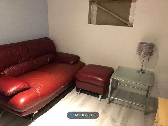 Summerfields, Bournemouth BH7, Studio to rent, £1,200 pcm | PrimeLocation