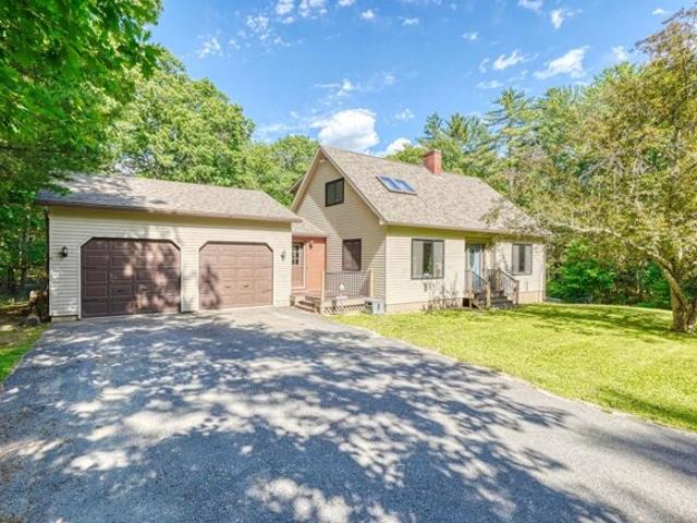 Summerhaven Rd, Sidney, Home For Sale