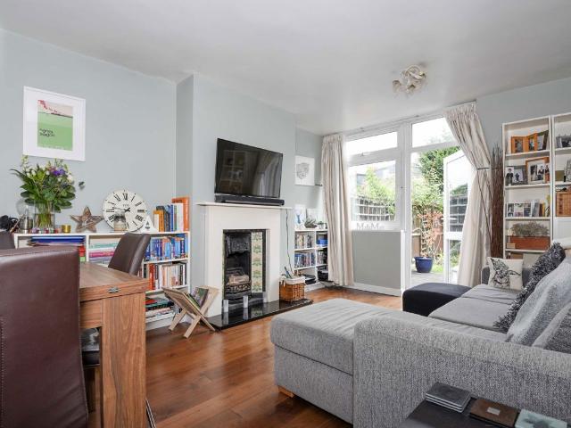 Summerley Street, Earlsfield SW18, 1 bed flat to rent, £1,950 pcm | PrimeLocation