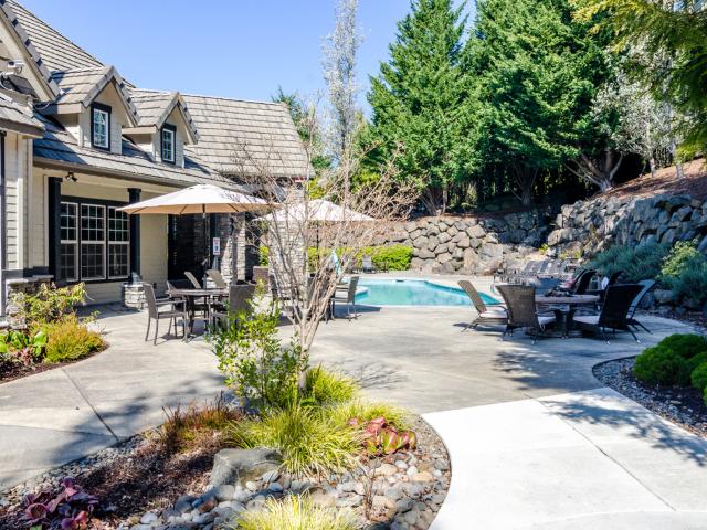 Summerlinn Apartments 3 Bedroom Apartment for Rent at 400 Springtree Ln, West Linn, OR 97068 Willamette