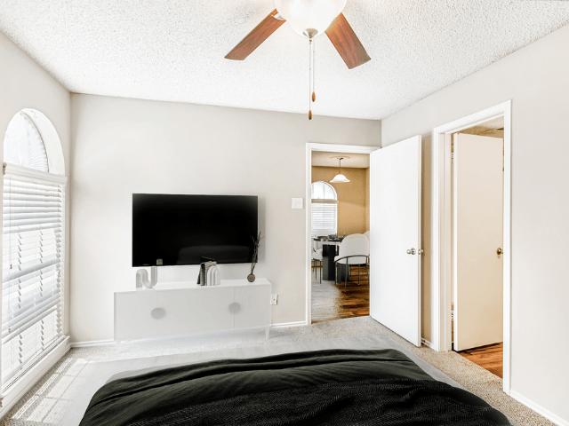 Summers Crossing Apartments 2 Bedroom Apartment for Rent at 1500 Preston Rd, Plano, TX 75093