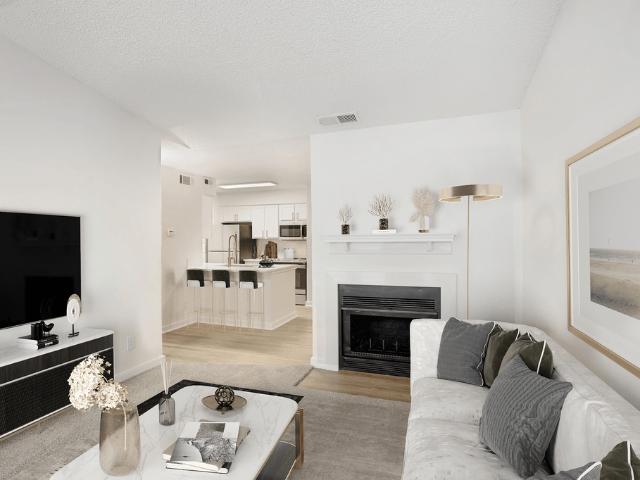 Summers Crossing Apartments 2 Bedroom Apartment for Rent at 1500 Preston Rd, Plano, TX 75093