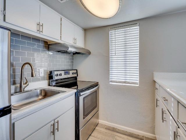 Summers Point Studio Apartment for Rent at 4441 W Bethany Home Rd, Glendale, AZ 85301