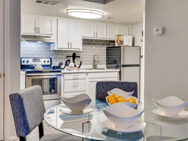 Summers Point 1 Bedroom Apartment for Rent at 4441 W Bethany Home Rd, Glendale, AZ 85301