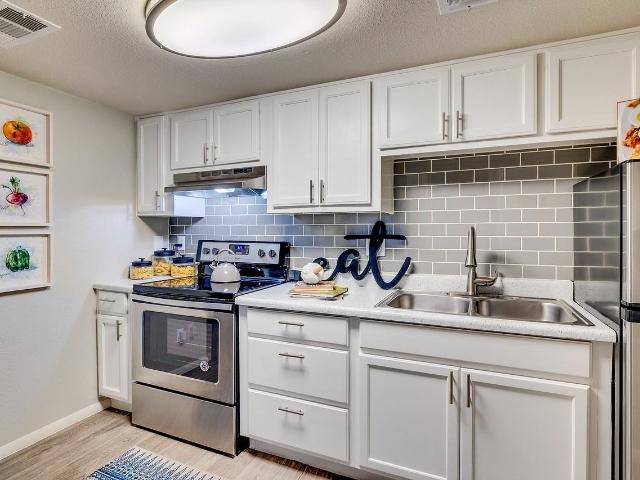 Summers Point 1 Bedroom Apartment for Rent at 4441 W Bethany Home Rd, Glendale, AZ 85301