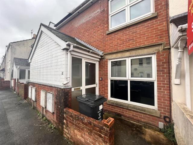 Summers Street, Rodbourne, Swindon SN2, 3 bed terraced house to rent, £1,350 pcm | PrimeLocation