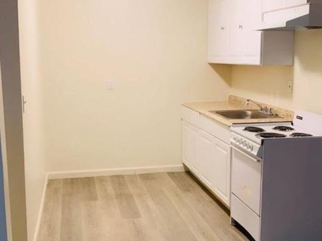 Summerset Village Apartments Studio Apartment for Rent at 2103 N Angus St, Fresno, CA 93703 McLane