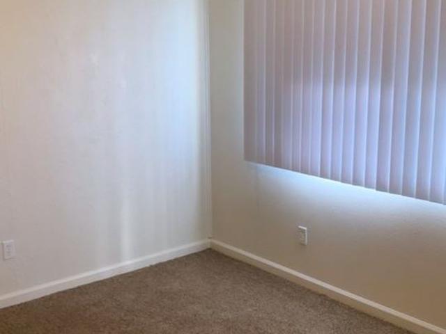 Summerset Village Apartments Studio Apartment for Rent at 2103 N Angus St, Fresno, CA 93703 McLane