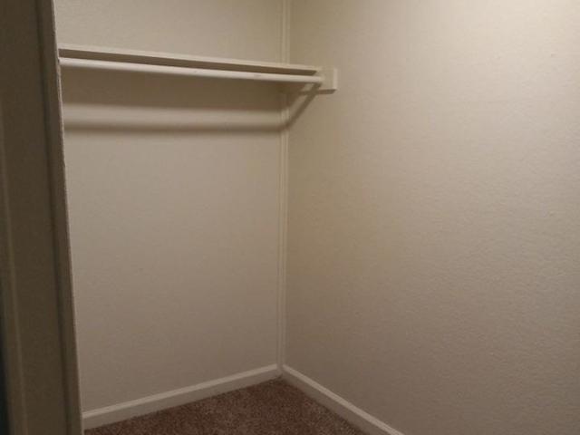 Summerset Village Apartments Studio Apartment for Rent at 2103 N Angus St, Fresno, CA 93703 McLane