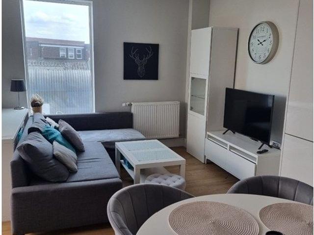 Summerstown, London SW17, 1 bed flat to rent, £2,090 pcm | PrimeLocation