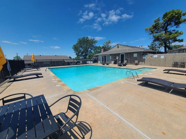 Summerstone Duplexes 2 Bedroom Apartment for Rent at 1801 S 132nd East Pl, Tulsa, OK 74108 Tower Heights