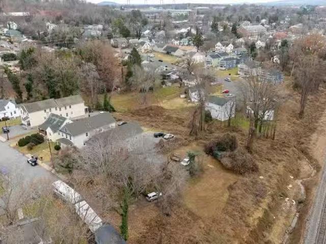 Summit, CHARLOTTESVILLE, VA 22903