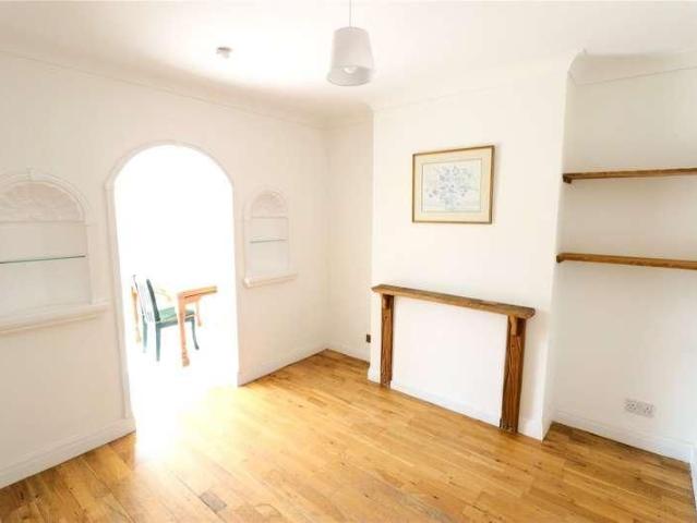 Summit Close, London, NW9