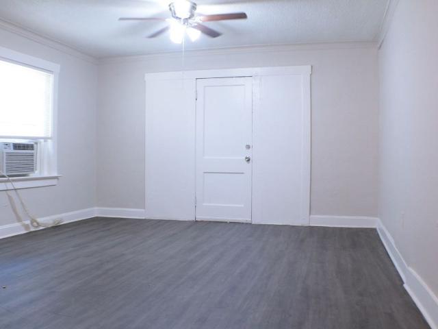 Summit Apartments/Prikili Properties LLC 1 Bedroom Apartment for Rent at 905 W 40th Ter, Kansas City, MO 64111 Volker