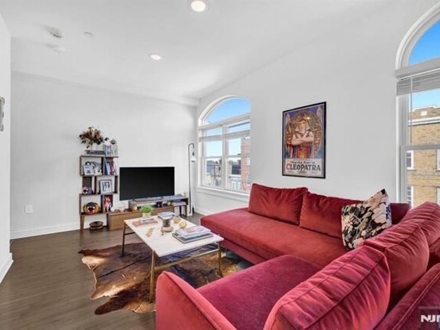 Summit Ave Apt,jersey City, Condo For Sale