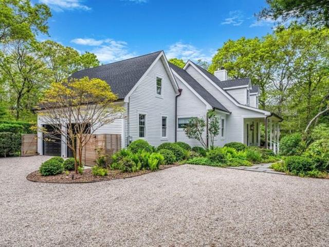 Summit Ave, East Hampton, Home For Sale
