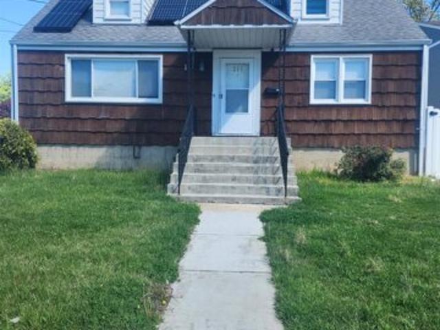 Summit Ave, Fords, Home For Sale