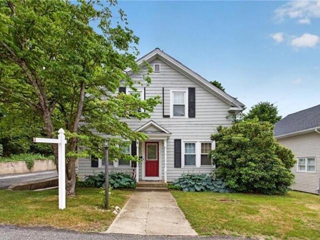 Summit Ave, West Warwick, Home For Sale