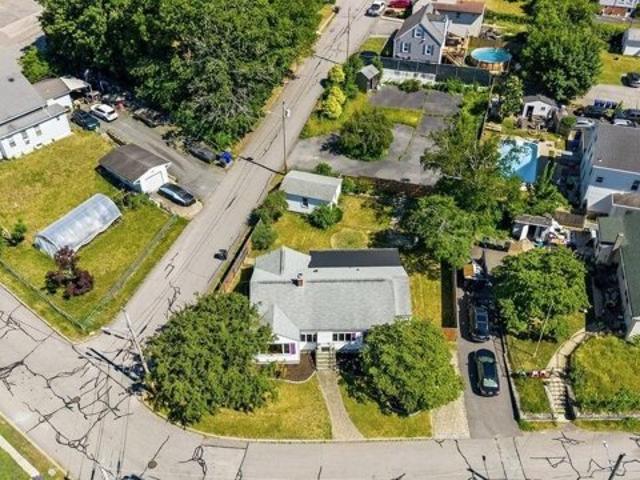 Summit Ave, West Warwick, Home For Sale