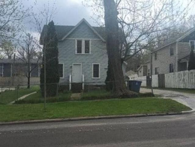 Summit Ave