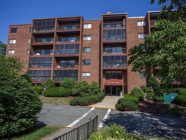 Summit Dr Apt,reading, Condo For Sale