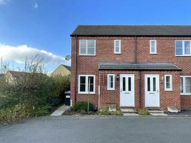 Summit Drive, Doncaster, 2 Bedroom End