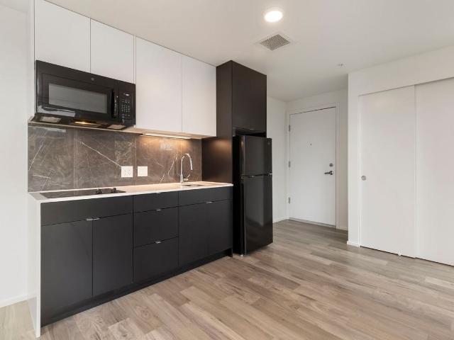 Summit Flats Studio Apartment for Rent at 1103 Summit Ave, Seattle, WA 98101 First Hill