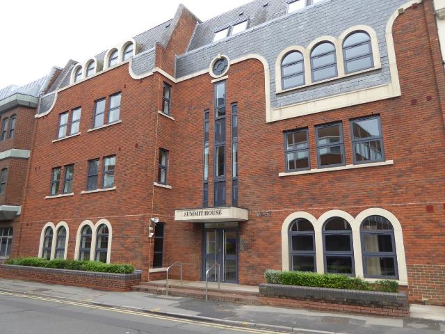 Summit House, Reading RG1, 1 bed flat to rent, £1,200 pcm | PrimeLocation