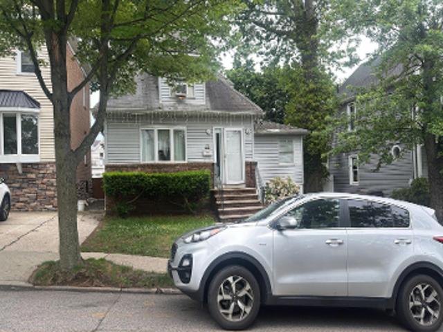 Summit St