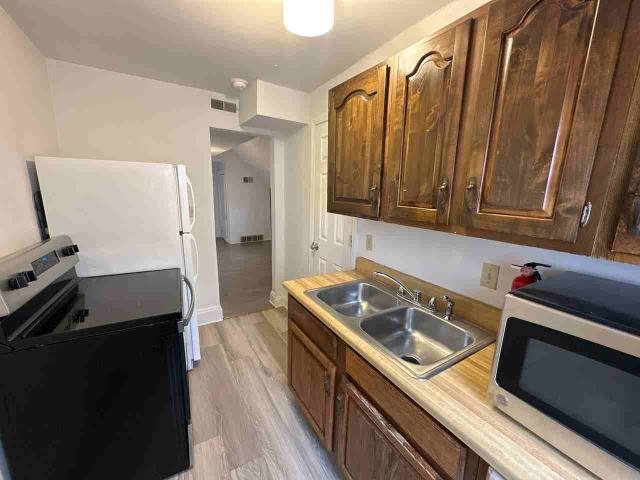 Summit St 1722 GW2 1 Bedroom Apartment for Rent at 1722 Summit St, Columbus, OH 43201 Indianola Terrace