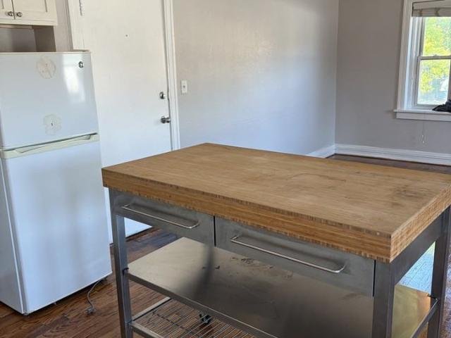 Summit Street 1 Bedroom Apartment for Rent at 3713 Southwest Trfy, Kansas City, MO 64111 Valentine