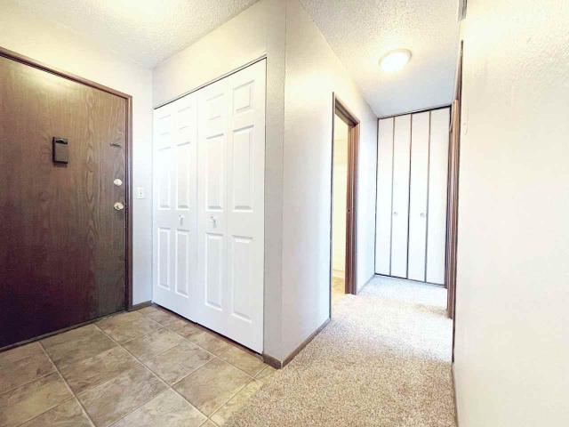 Summit Park 2 Bedroom Apartment for Rent at 605 505, 525, 605 & 705 Park Street, Minot, ND 58701