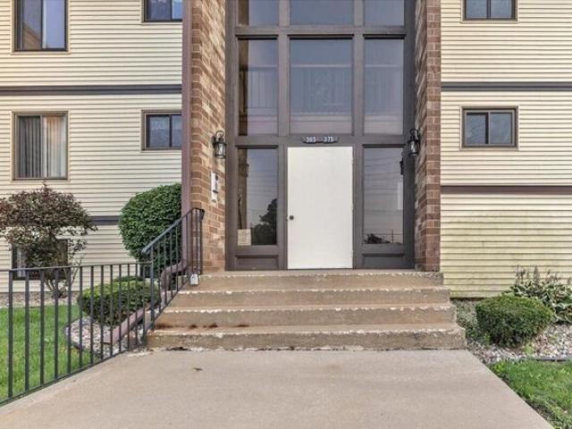 Summit Park Court Ct W, Crown Point, Condo For Sale
