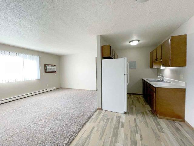 Summit Park Studio Apartment for Rent at 605 505, 525, 605 & 705 Park Street, Minot, ND 58701