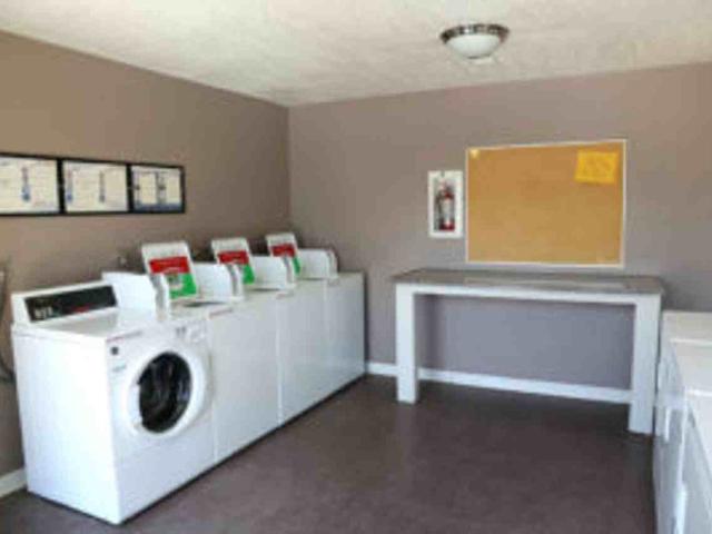 Summit Place Apartments 2 Bedroom Apartment for Rent at 23650 Hemlock Ave, Moreno Valley, CA 92557