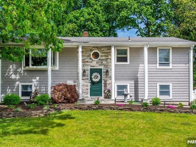 Summit Rd, Jefferson Township, Home For Sale