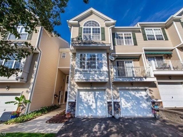 Summit Rdg, Pompton Lakes, Condo For Sale
