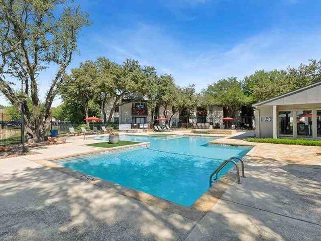Summit Ridge 2 Bedroom Apartment for Rent at 1604 Ridge Haven Dr, Arlington, TX 76011