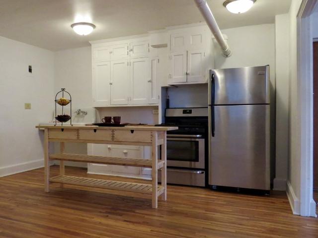 Summit Terrace Flats Studio Apartment for Rent at 616 Summit Ave, St. Paul, MN 55102 Summit Hill