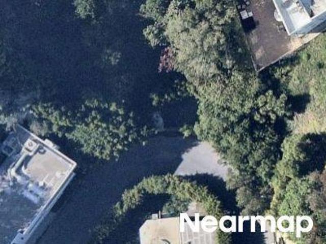 Summitridge Dr