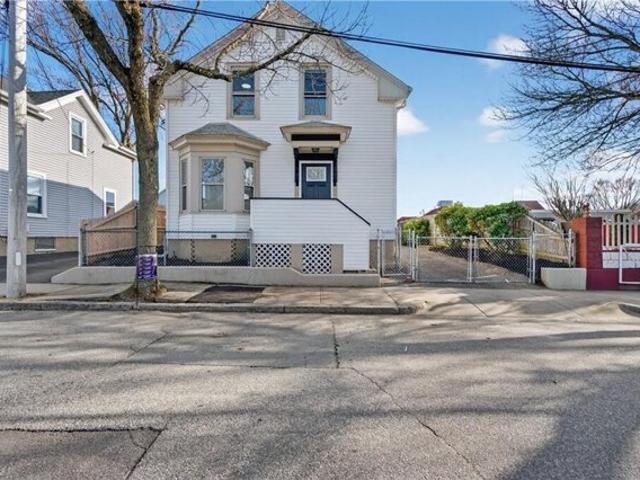 Sumner Ave, Cranston, Home For Sale