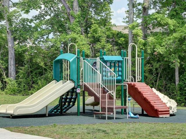 Sumner Gardens Court Apartments 2 Bedroom Apartment for Rent at 923 S Westland Ave, Gallatin, TN 37066