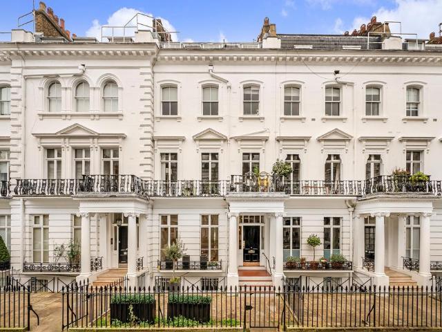 Sumner Place, South Kensington. 3 bed flat to rent £8,450 pcm £1,950 pw