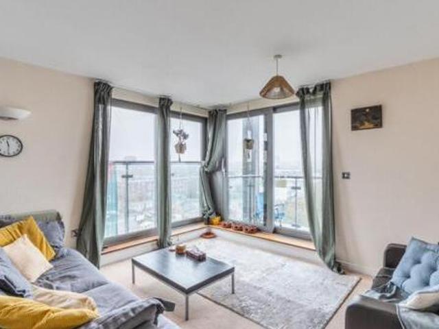 Sumner Road, London, 2 Bedroom Flat