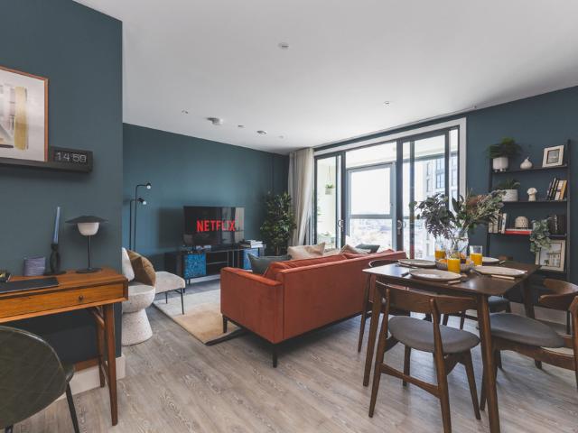 Sumptuous Captivating Views Apartment | Rooftop