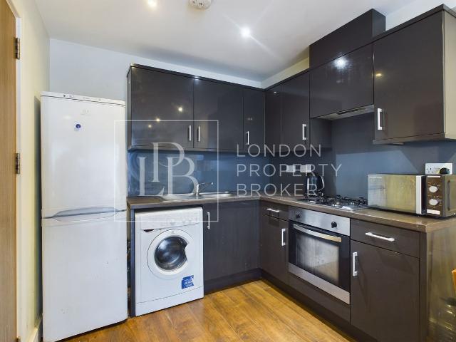Suntash Apartments, Umberston Street E1, 2 bed flat to rent, £2,200 pcm | PrimeLocation