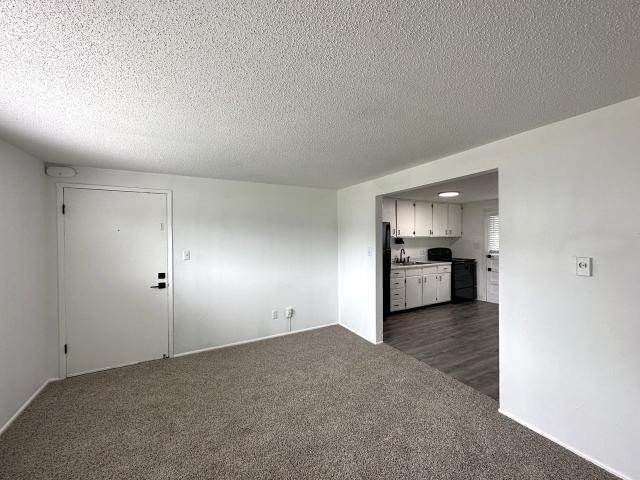 Suntree Apartments 2 Bedroom Apartment for Rent at 3040 Suntree Plz, Kansas City, KS 66103 Rosedale