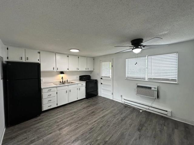 Suntree Studio Apartment for Rent at 3040 Suntree Plz, Kansas City, KS 66103 Rosedale