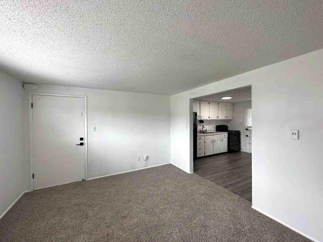 Suntree 1 Bedroom Apartment for Rent at 3040 Suntree Plz, Kansas City, KS 66103 Rosedale