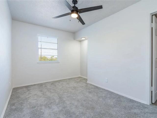 Suntree 1 Bedroom Apartment for Rent at 3040 Suntree Plz, Kansas City, KS 66103 Rosedale